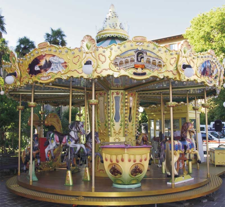 Manèges Carrousels | Univers Loisirs
